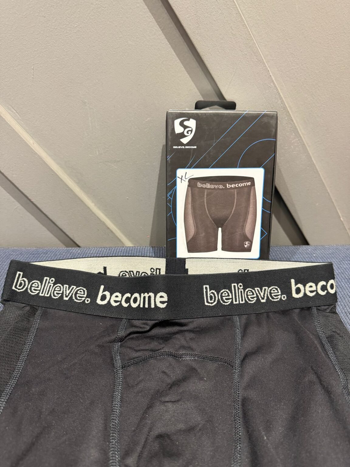 SG Xtreme Compression Shorts – Crown Cricketer
